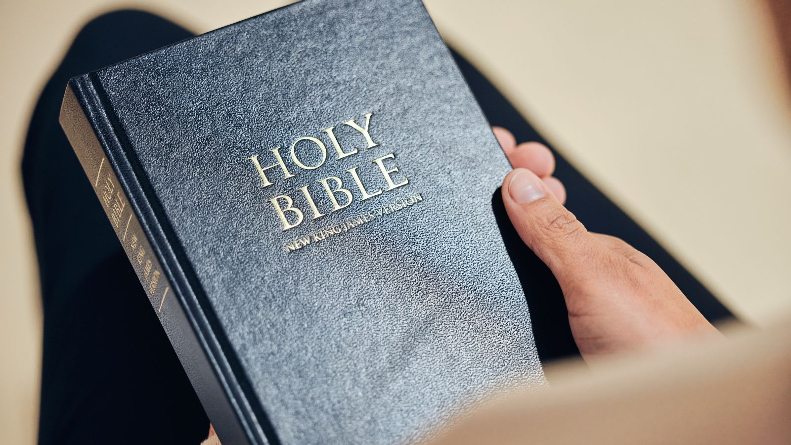 How to Start Reading the Bible For the First Time - HopeNoMatterWhat.com