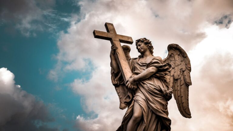 9 Levels of Angel Hierarchy in Christianity - HopeNoMatterWhat.com