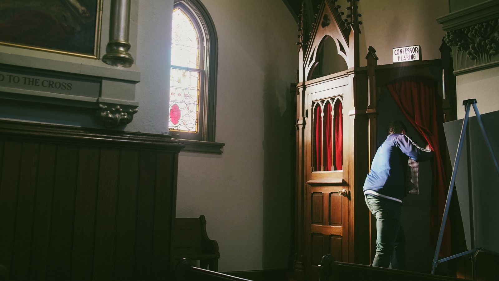 16 Obvious Signs You Were Raised in a Strict Religious Household ...