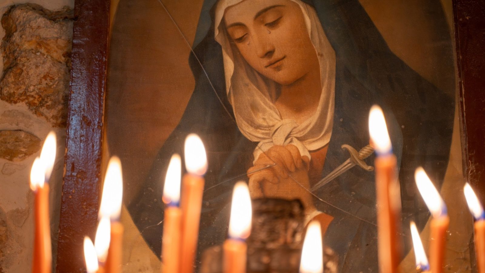 15 Key Beliefs Catholics Hold About the Virgin Mary - HopeNoMatterWhat.com