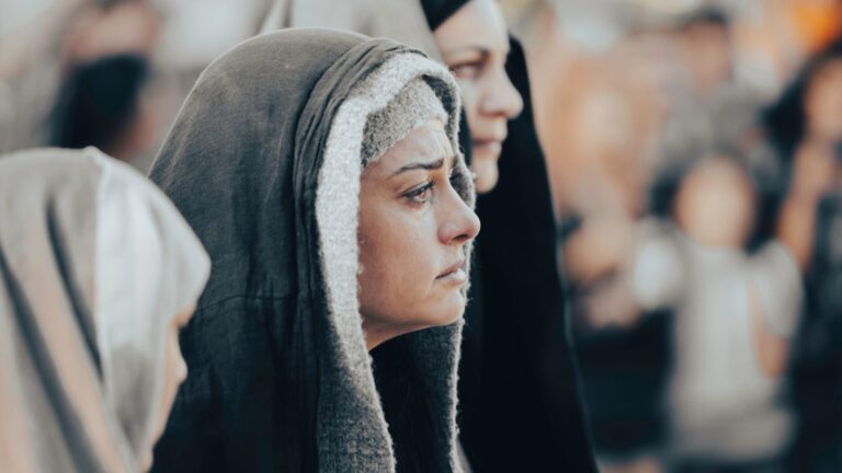 15 Powerful Lessons from Biblical Figures Who Questioned God ...
