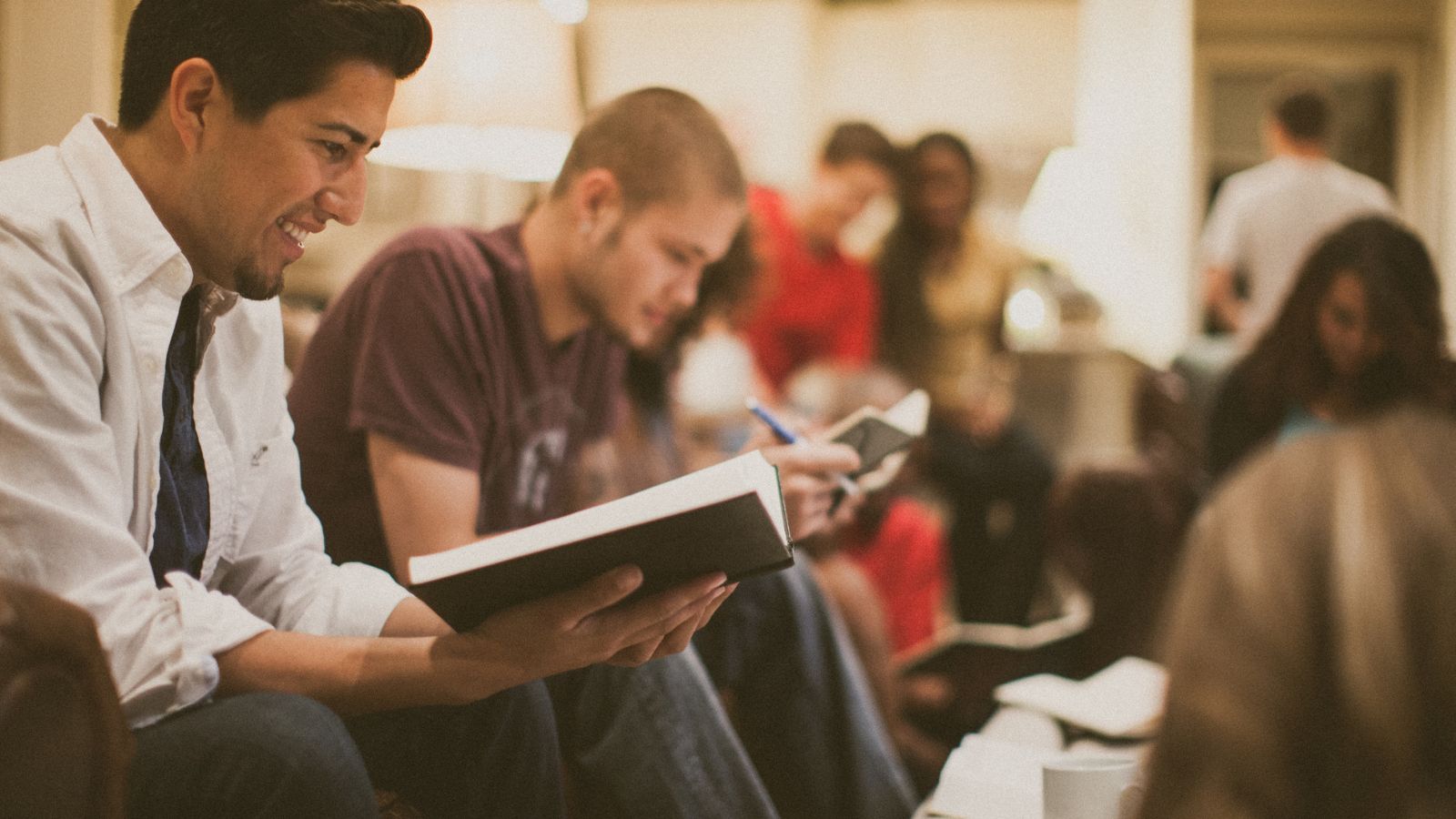 11 Common Pitfalls in Christian Fellowship - HopeNoMatterWhat.com