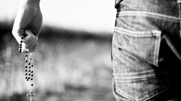 14 Challenges Facing Christianity in the Modern World ...