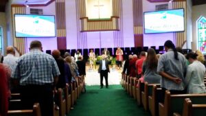 10 Essential Church Etiquette Tips You Need to Know - HopeNoMatterWhat.com
