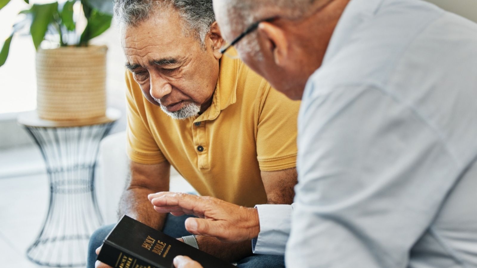 11 Prayers for Seniors Seeking Strength and Peace - HopeNoMatterWhat.com