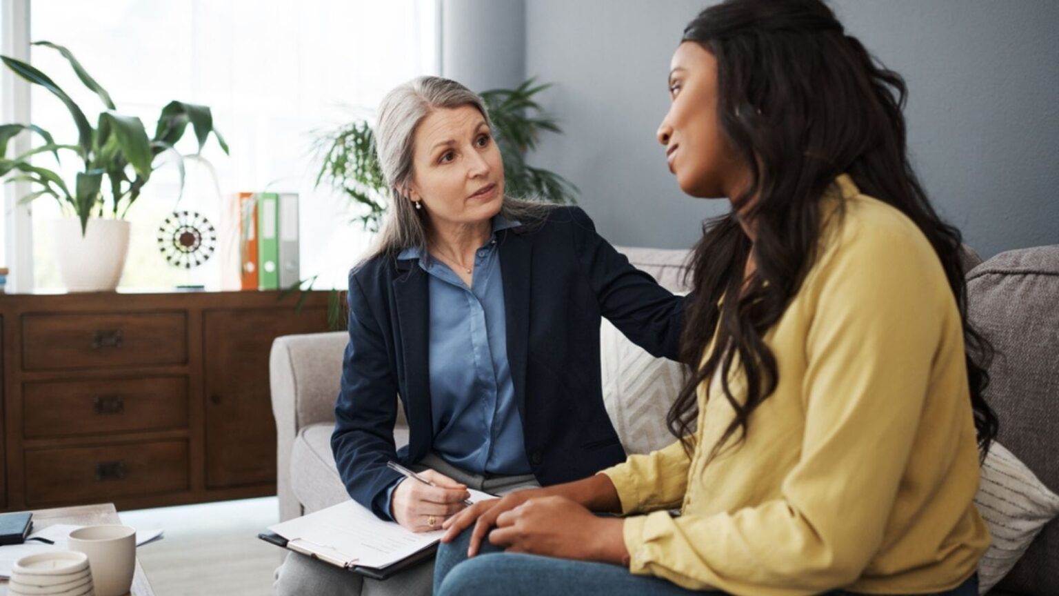 15 Thoughtful Ways to Help a Friend in Crisis - HopeNoMatterWhat.com