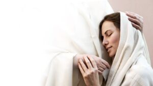 15 Symbolic Meanings Behind Clothing in the Bible - HopeNoMatterWhat.com