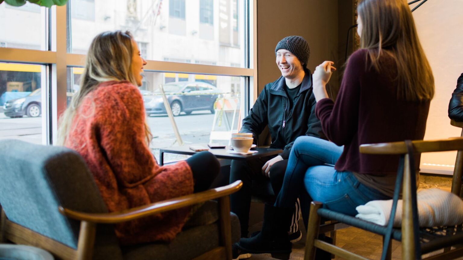 15 Thoughtful Ways to Help a Friend in Crisis - HopeNoMatterWhat.com
