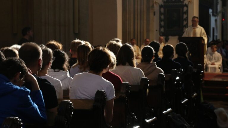 10 Reasons Young Catholics are Returning to Traditional Practice ...