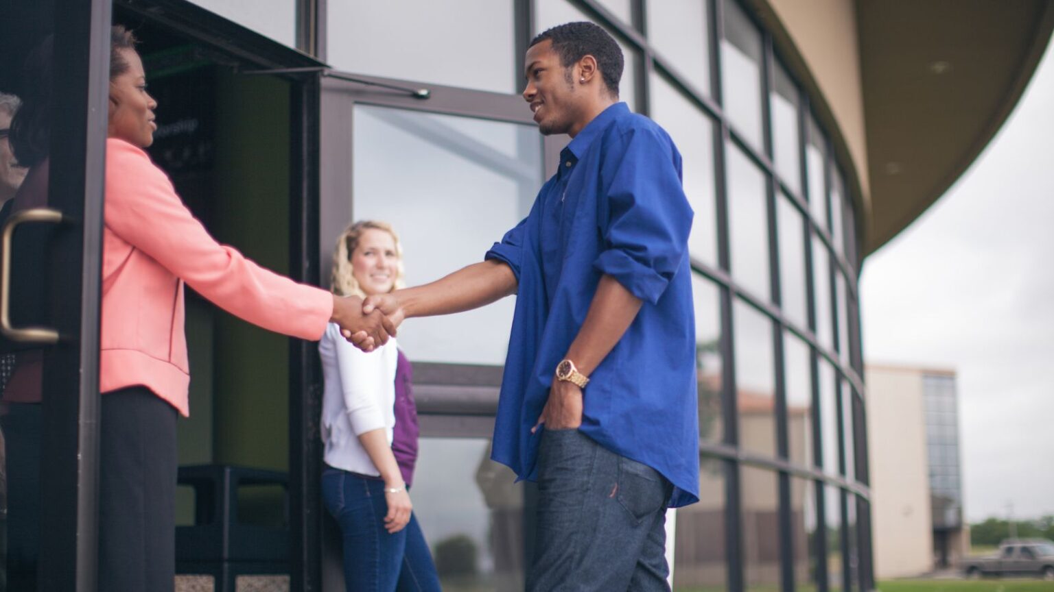 10 Essential Church Etiquette Tips You Need to Know - HopeNoMatterWhat.com