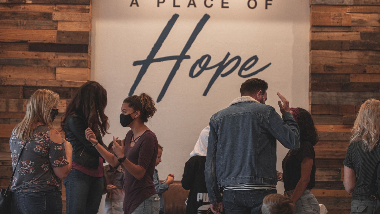 14 Ways We Accidentally Make Church Unwelcoming - HopeNoMatterWhat.com